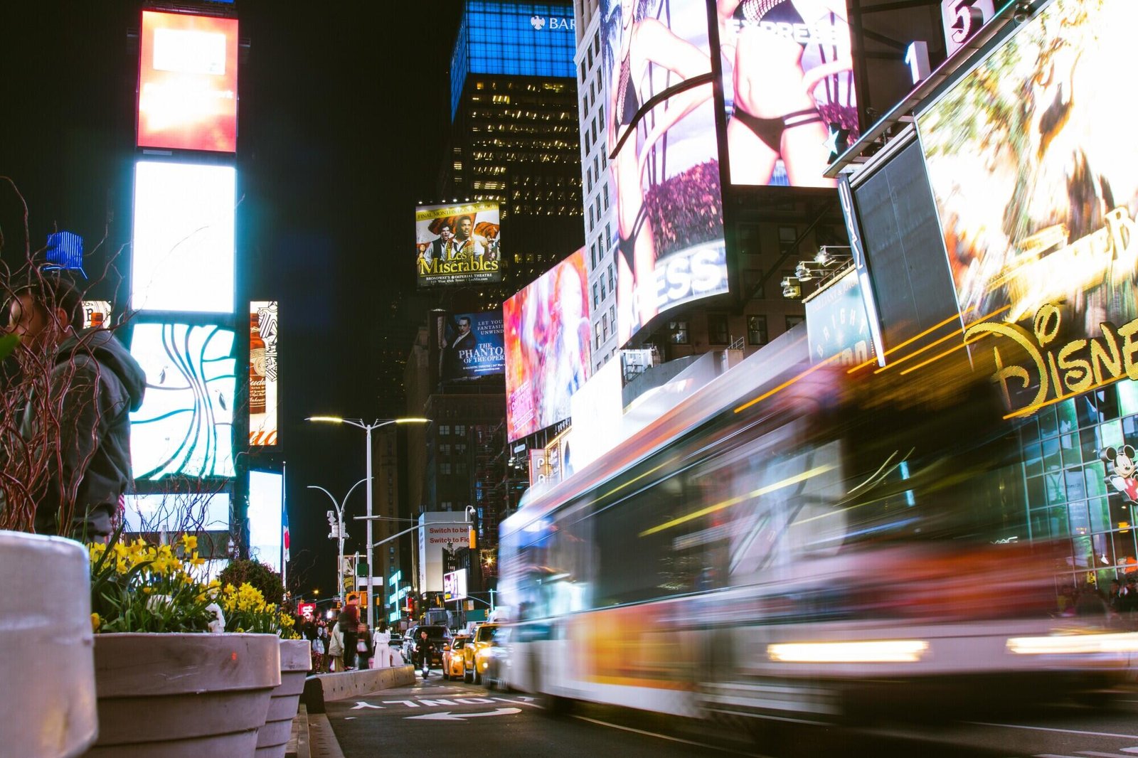 Maximizing Impact with Smart Billboard Strategies - stromberry