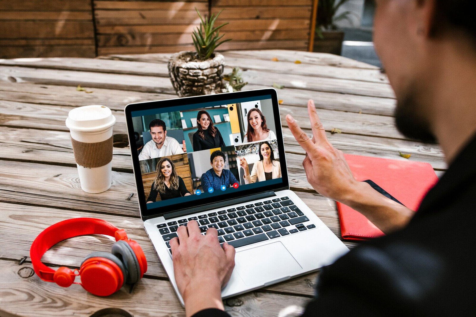 Enhancing Business Productivity with Remote Staffing Solutions - stromberry